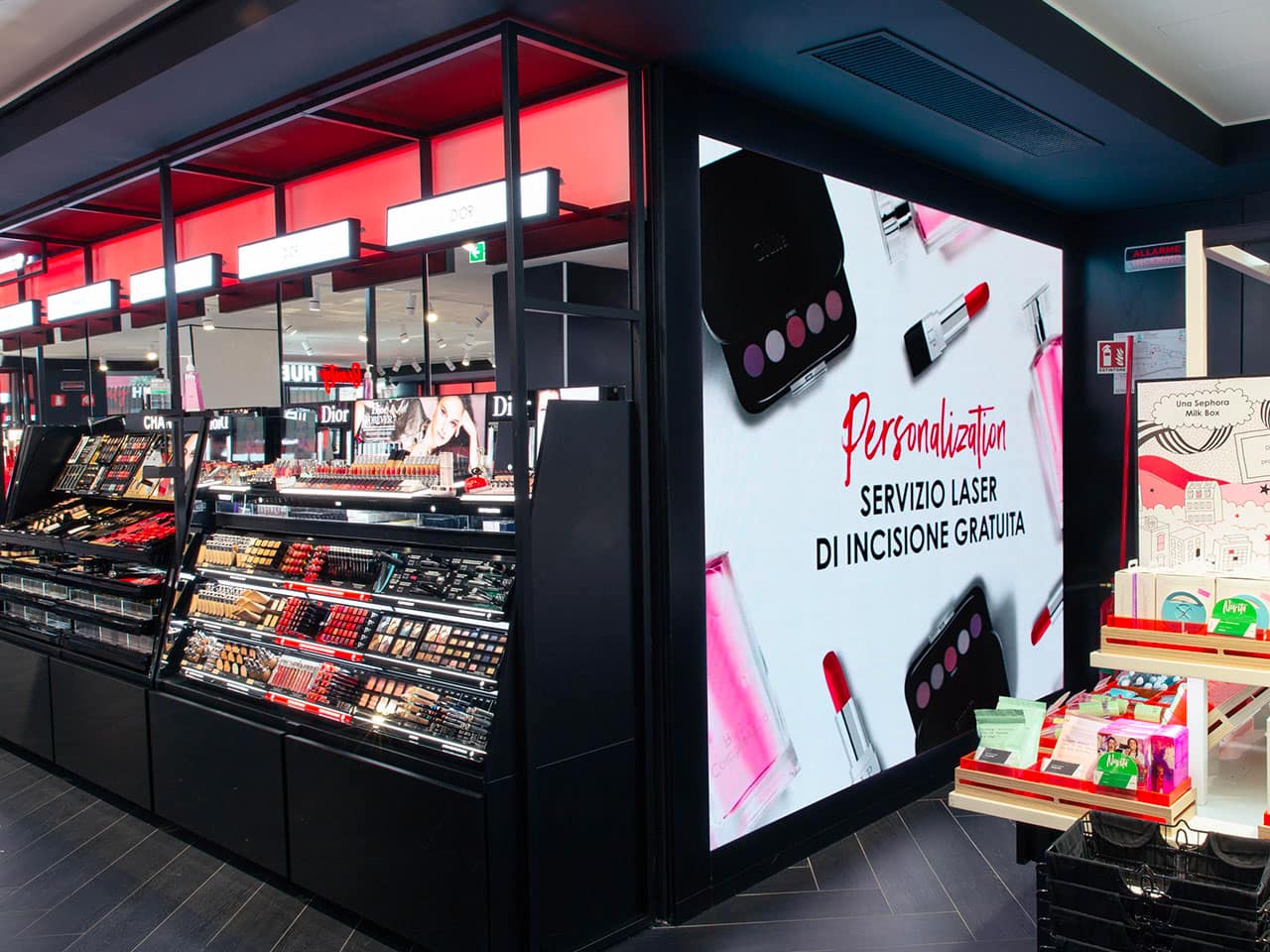 What Is the Best Retail Digital Signage Planning Example? Real-World ...