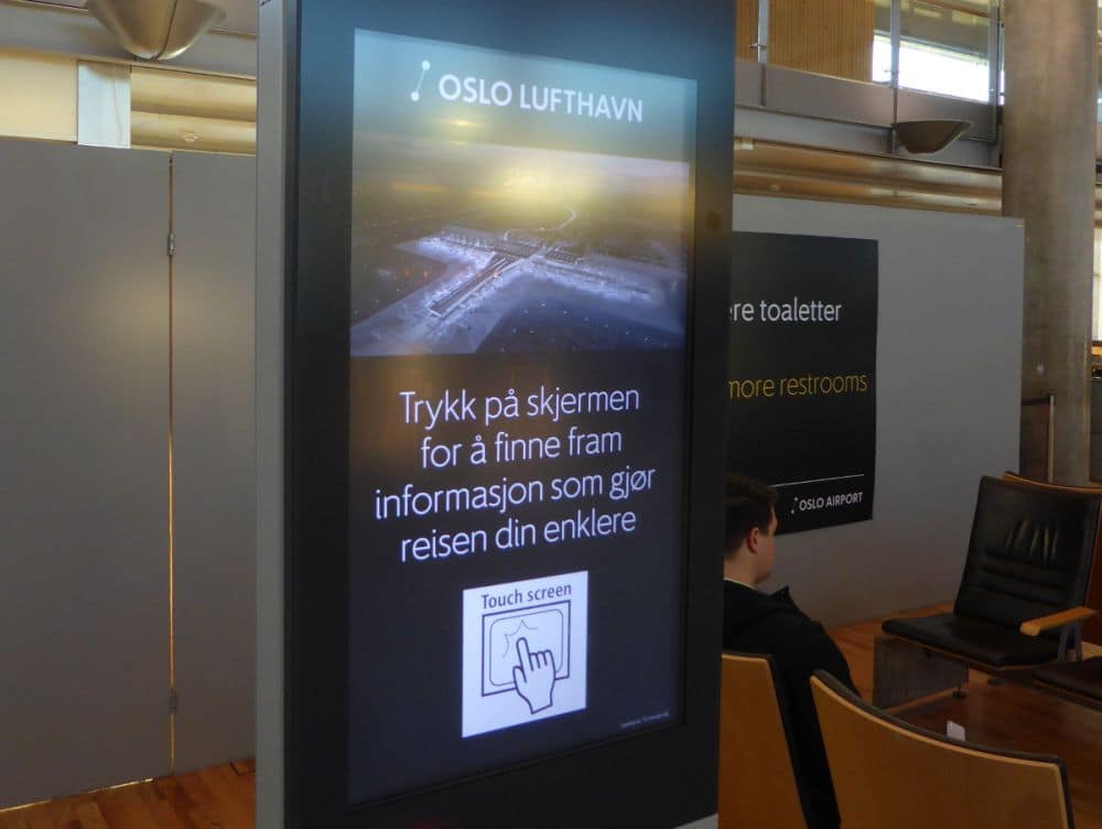 Examples Digital Signage Airports | AIScreen